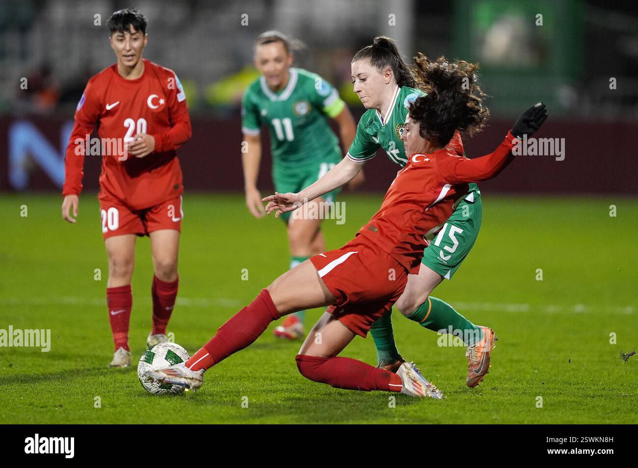 Ireland's Lucy Quinn (right) and Turkey's Fatma Sakar battle for the ...