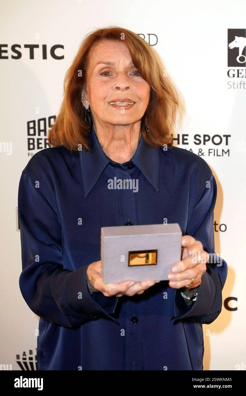 Senta Berger bei der 12. Verleihung der DAfFNE-Auszeichnung 2025 im Babylon. Berlin, 21.02.2025 ...