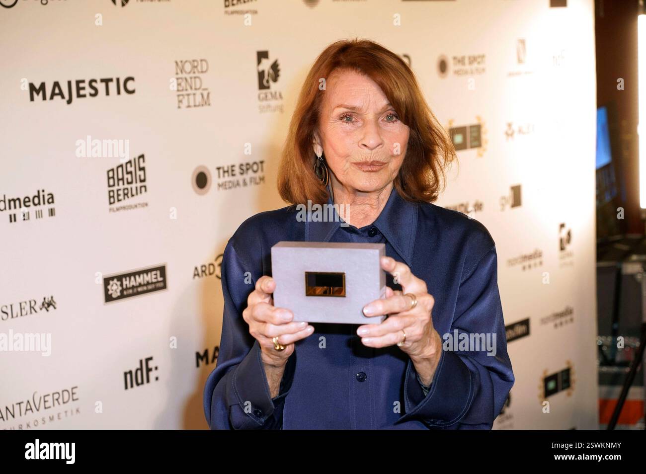 Senta Berger bei der 12. Verleihung der DAfFNE-Auszeichnung 2025 im Babylon. Berlin, 21.02.2025 ...