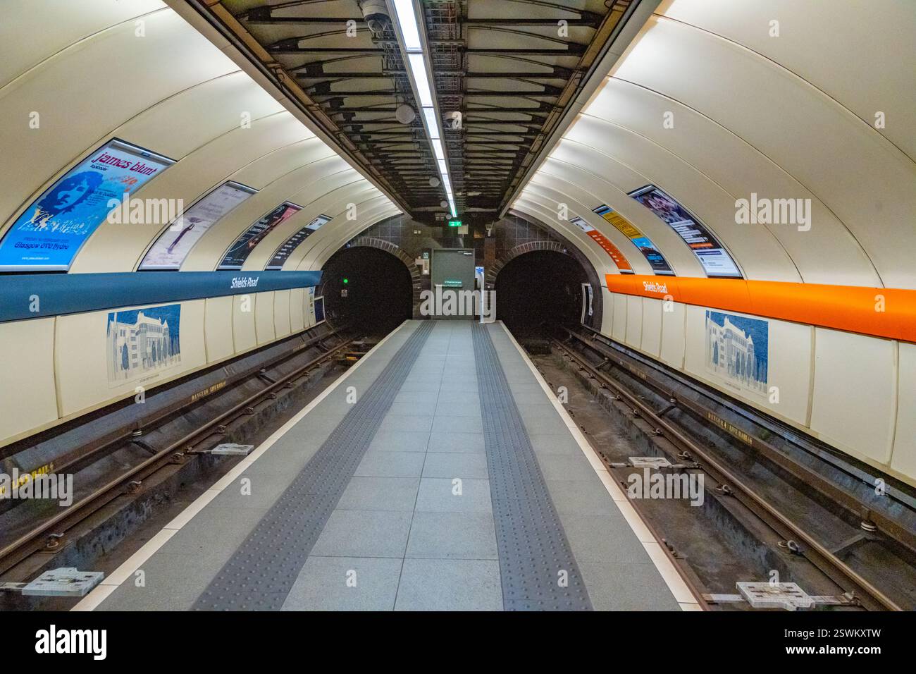 Shields Road underground station on the Glasgow underground Stock Photo ...