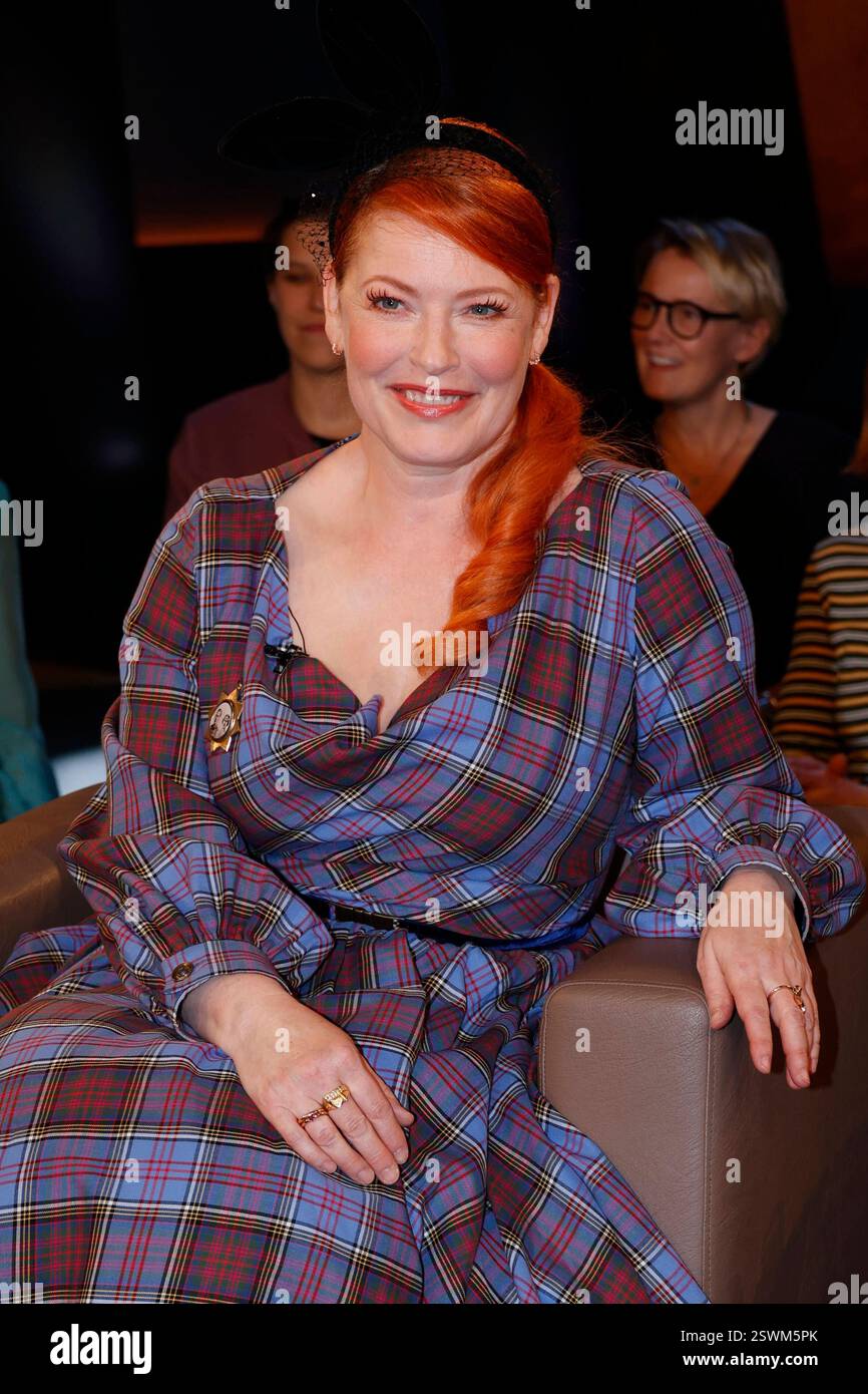 Hamburg, Deutschland 21. Februar 2025: NDR Talk Show - 21.02.2025 Im Bild: Enie van de ...