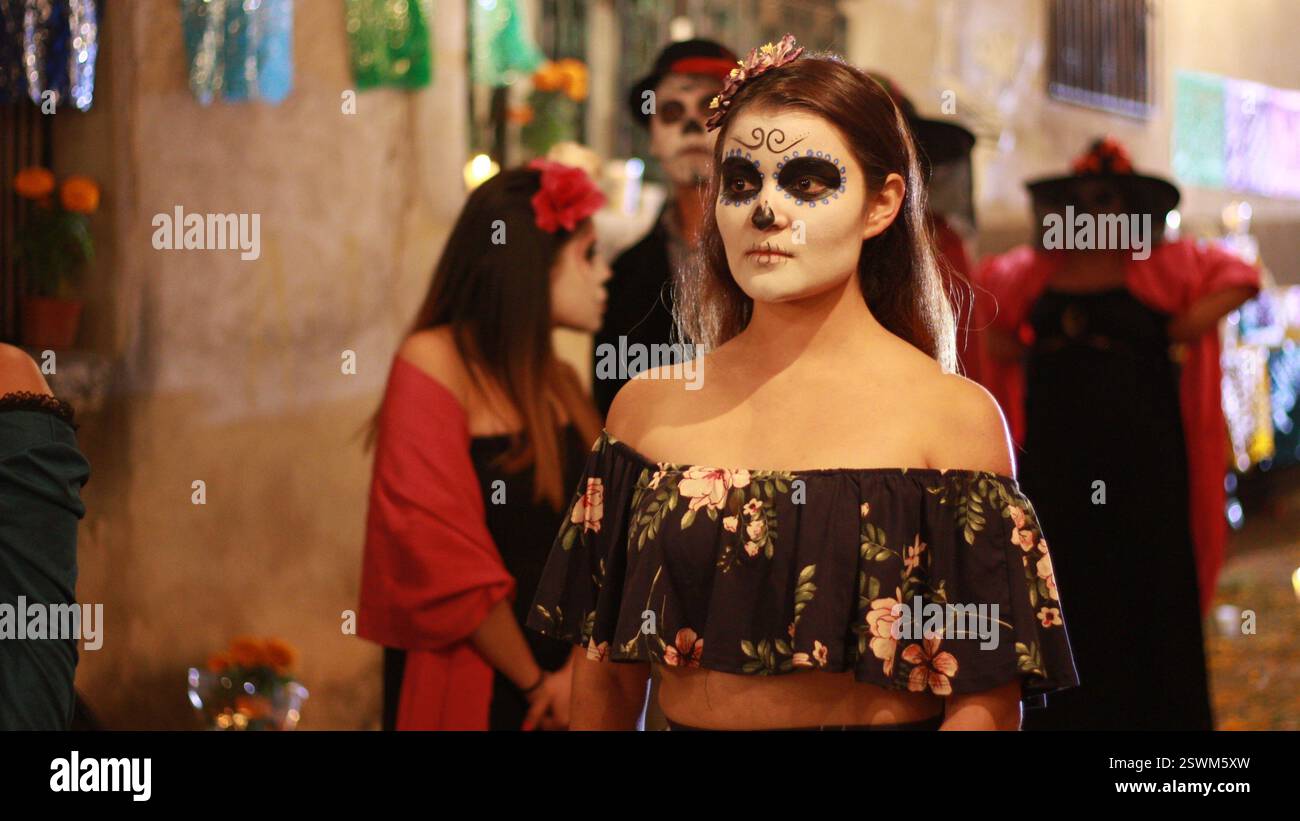 Catrina Makeup at Día de Muertos Celebration Stock Photo - Alamy