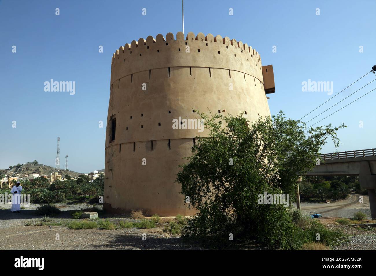 Fanja Mud Watchtower and Bridge over Wadi Fanja Fanja - Al - Hadith ...