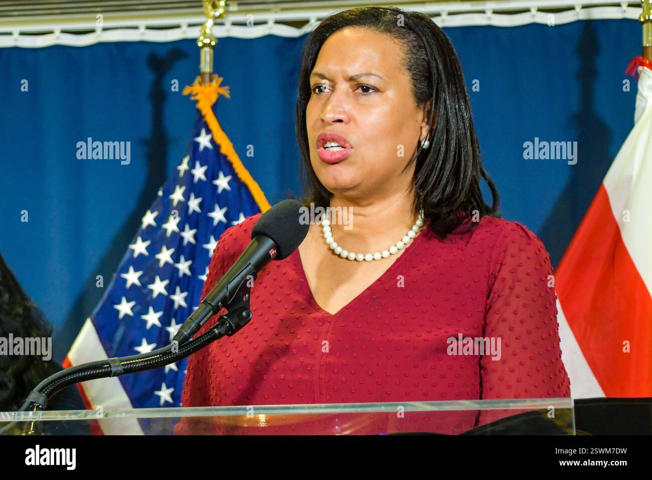 Mayor muriel bowser hi-res stock photography and images - Alamy