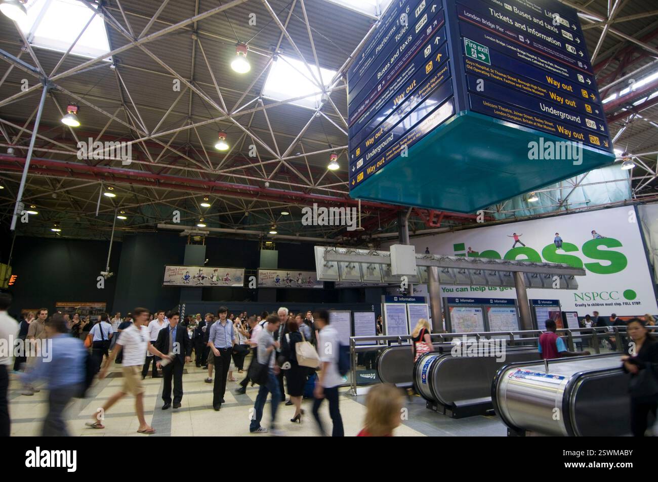 London Bridge Station. Commuters navigate the station's numerous exits ...