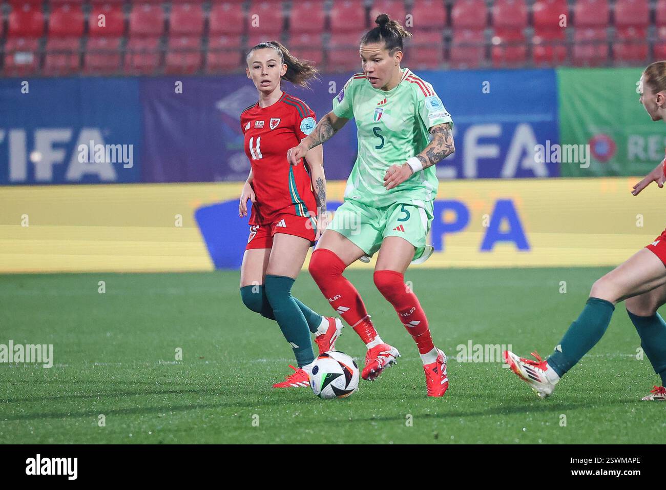 Monza, Italy. 21st Feb, 2025. Elena Linari during Italy Women vs Galles ...