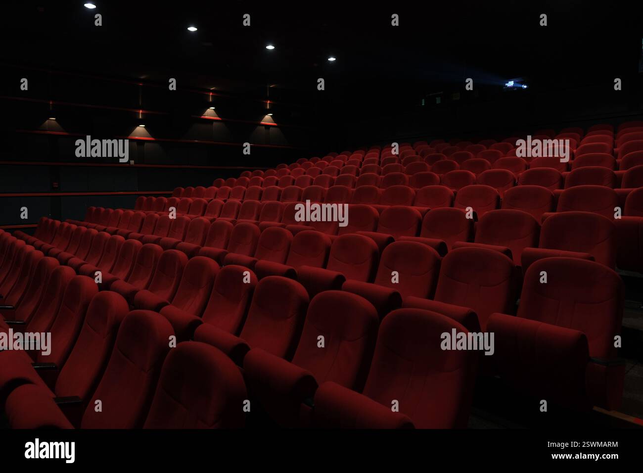 Auditorium seating filled hi-res stock photography and images - Alamy