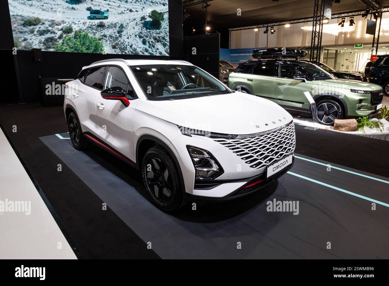 Chery Omoda C5 (2024) electric compact crossover SUV car at the ...