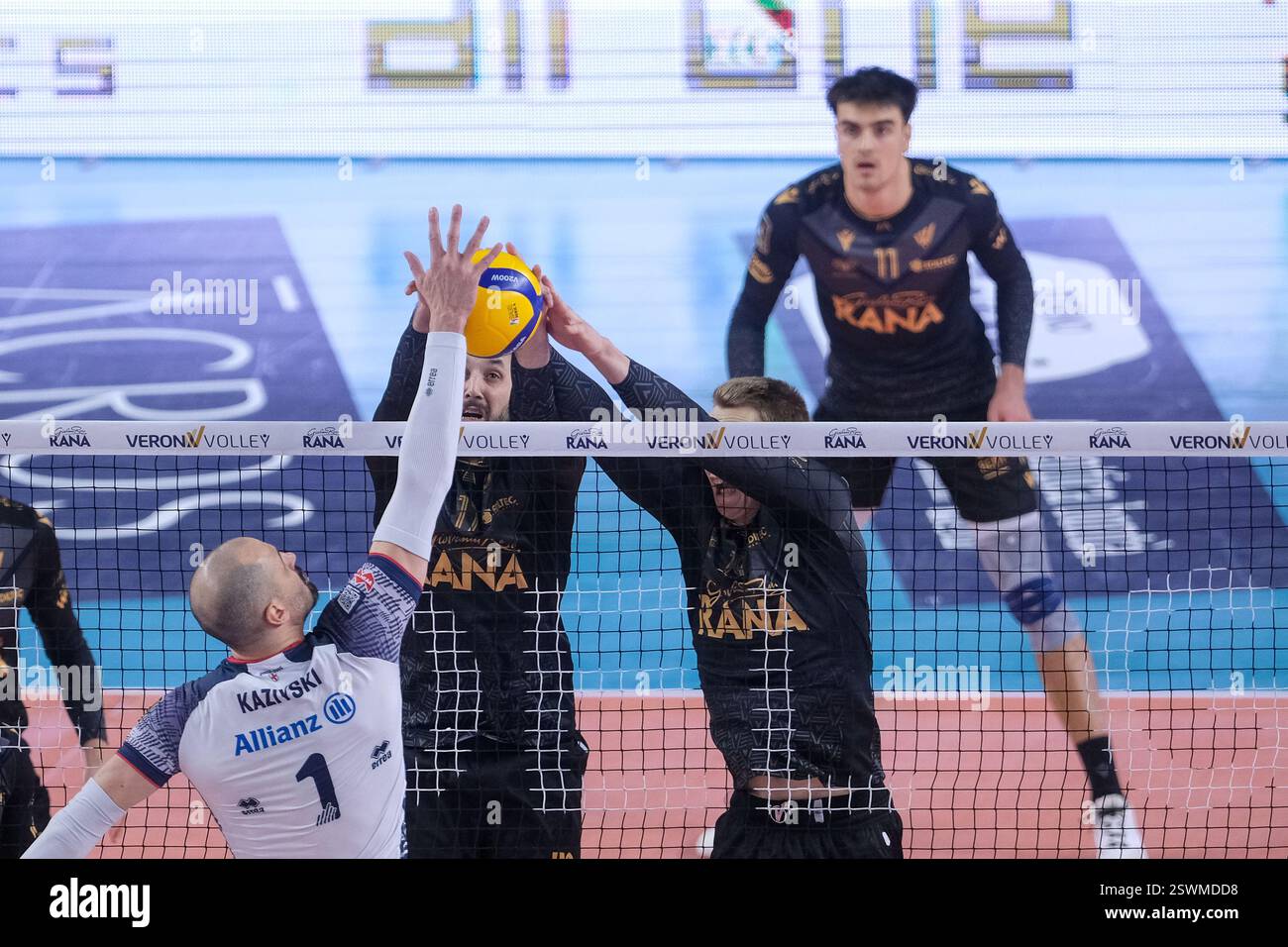 Block of Marco Vitelli of Rana Verona during the match between Rana ...