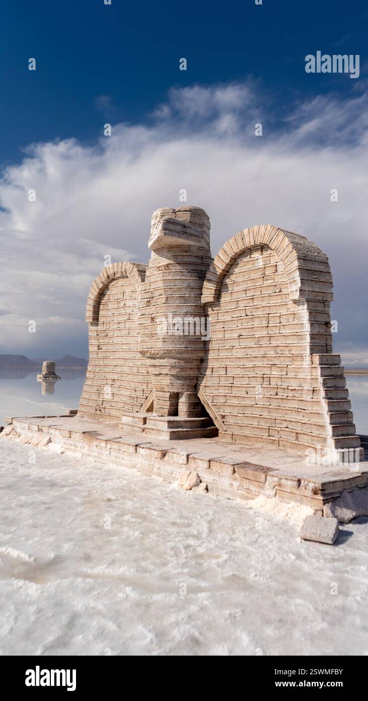 Salt sculpture in the Salar de Uyuni - Bolivia Stock Photo - Alamy