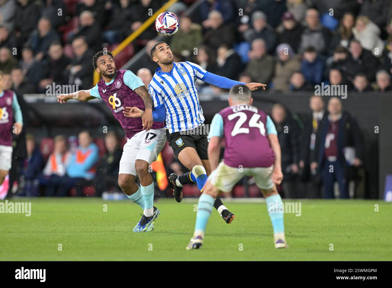 Turf Moor, Burnley, Lancashire, UK. 21st Feb, 2025. EFL Championship ...