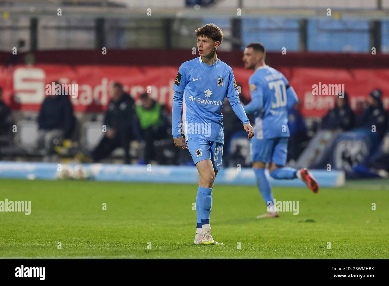 Muenchen, Deutschland. 21st Feb, 2025. Raphael Ott (TSV 1860 München ...