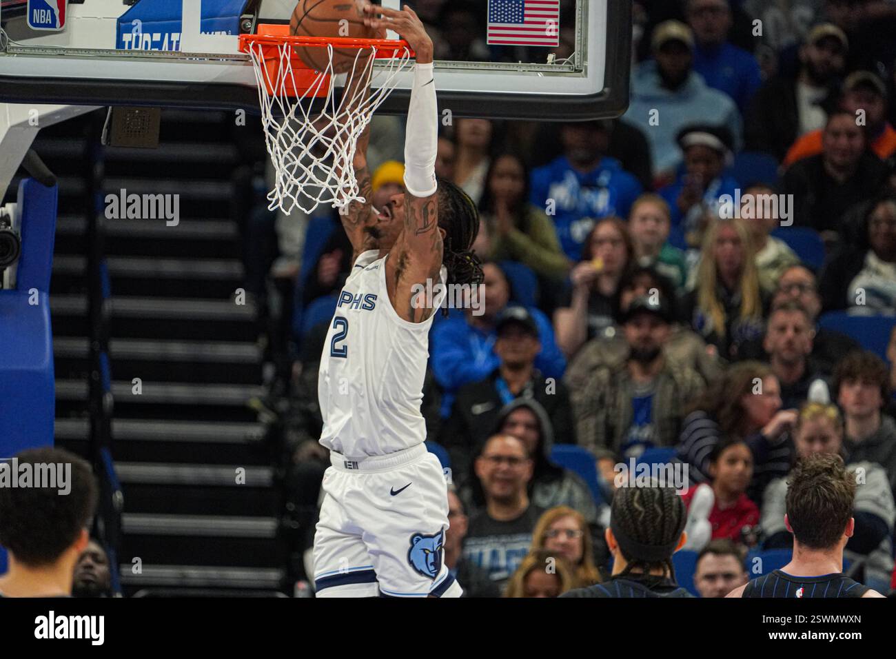 Ja morant dunk hi-res stock photography and images - Alamy