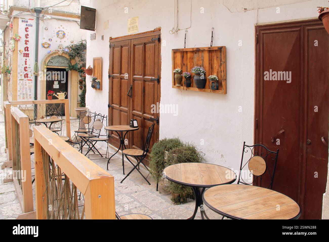 Oria restaurant hi-res stock photography and images - Alamy