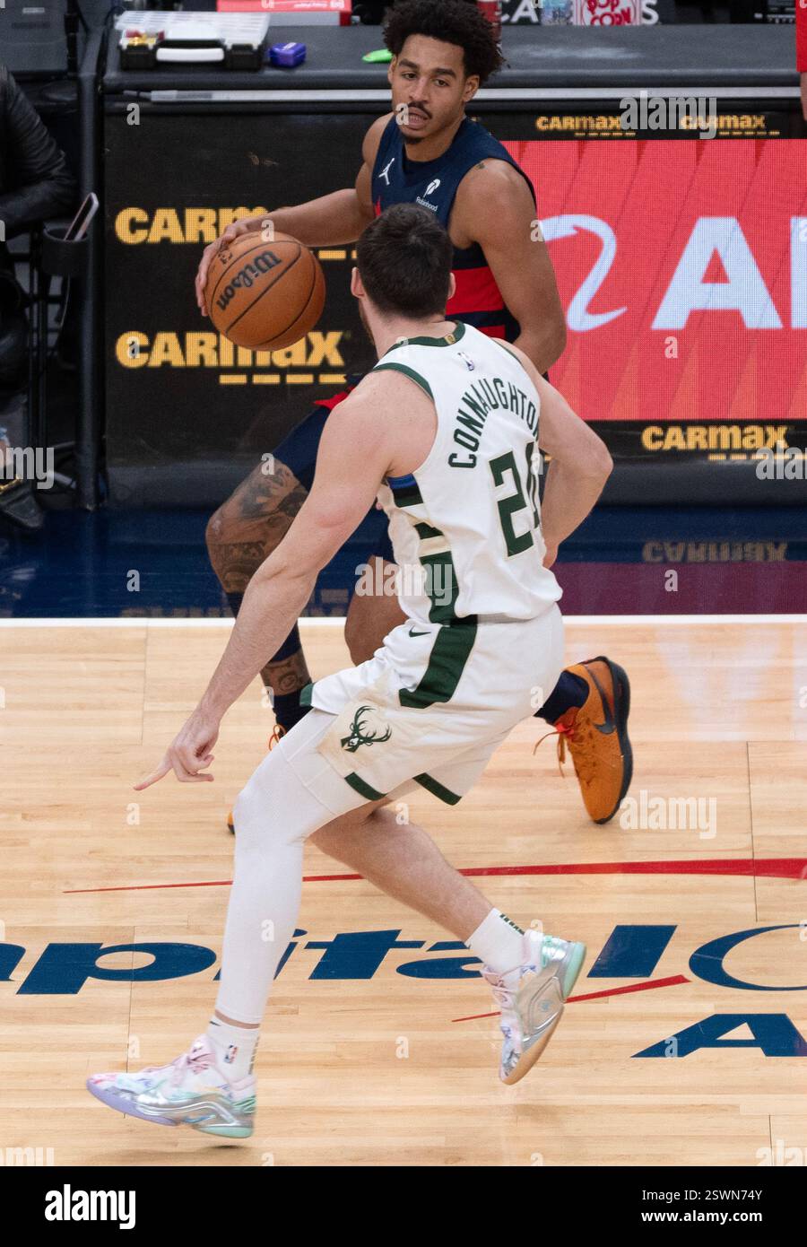 WASHINGTON, DC - FEBRUARY 21: Milwaukee Bucks guard Pat Connaughton (24 ...