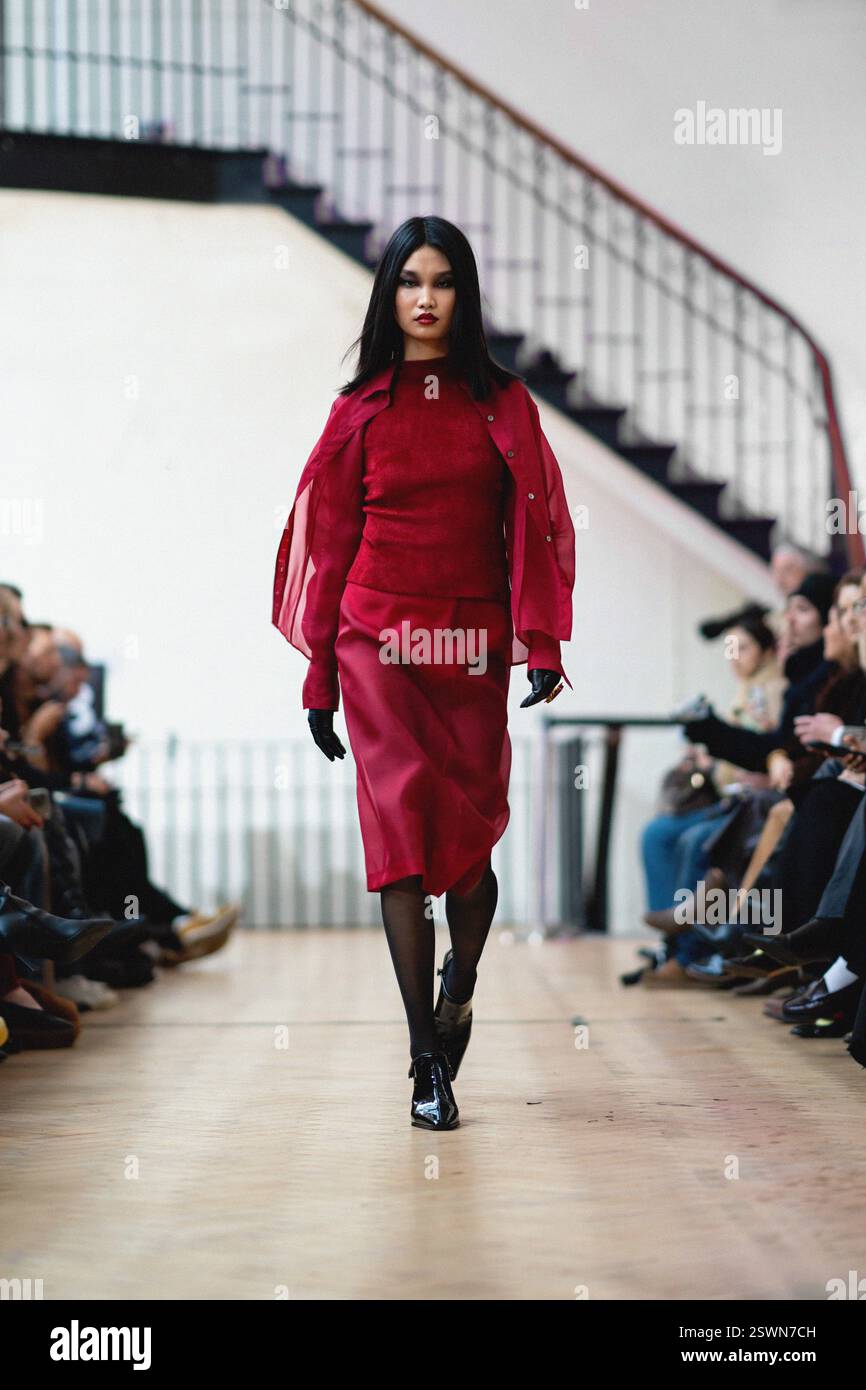 London, UK. 21 February, 2025. Model walks on the runway at the Mark ...