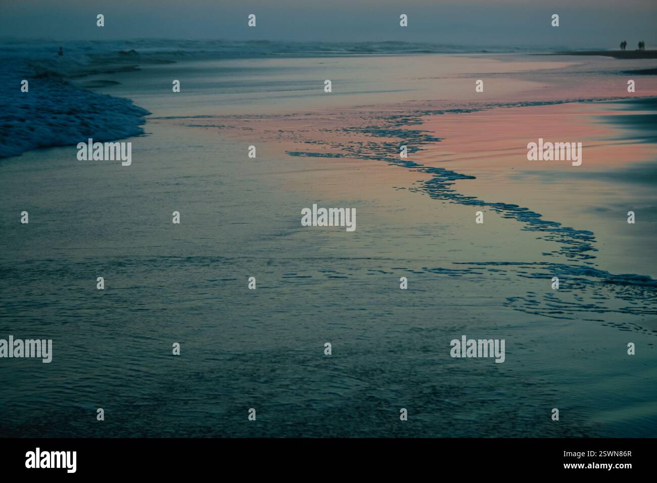 Peaceful beach featuring soft hi-res stock photography and images - Alamy