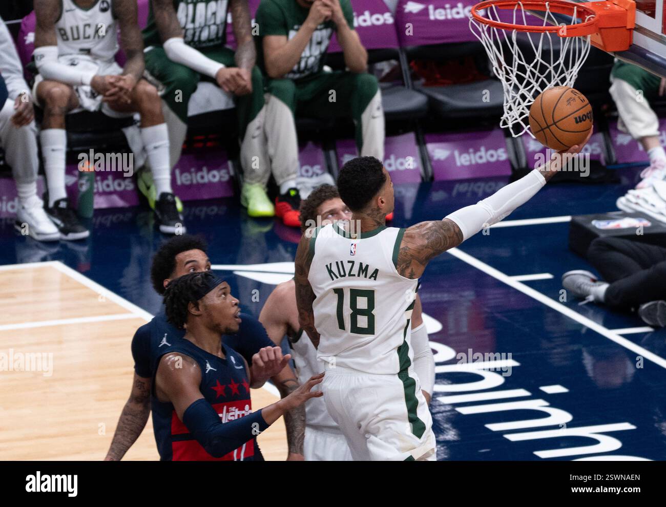 WASHINGTON, DC - FEBRUARY 21: Milwaukee Bucks forward Kyle Kuzma (18 ...