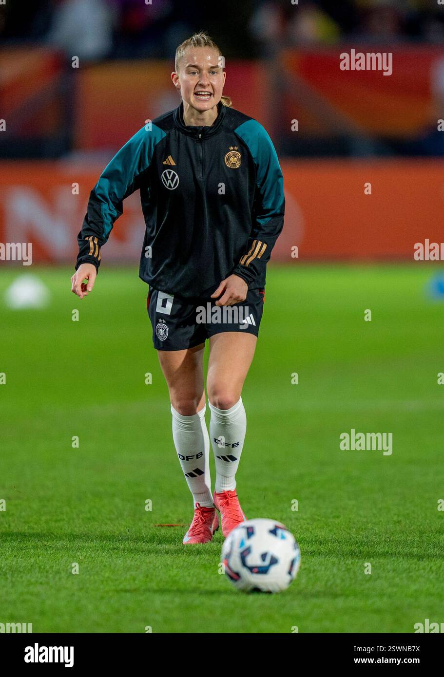 Janina Minge (Germany, #6) 21.02.2025, Netherlands - Germany, UEFA ...