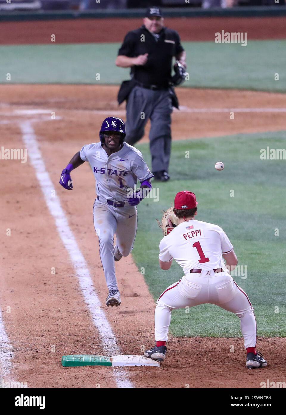 Arlington, Texas, USA. 21st Feb, 2025. Kansas State's DEE KENNEDY (1 ...