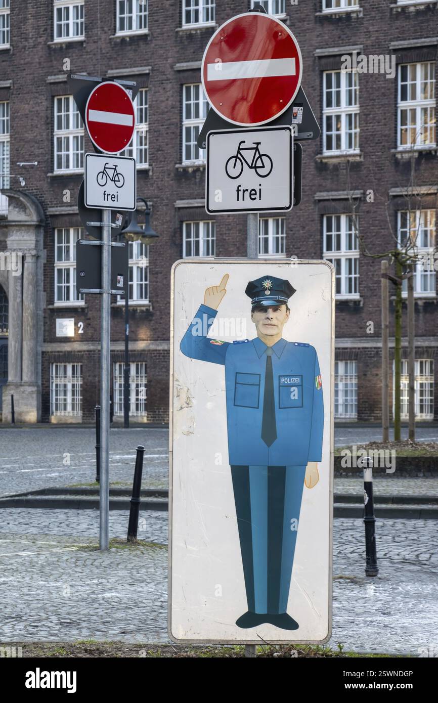 Bottrop, NRW, Germany, Vertical sign depicting a german policeman ...
