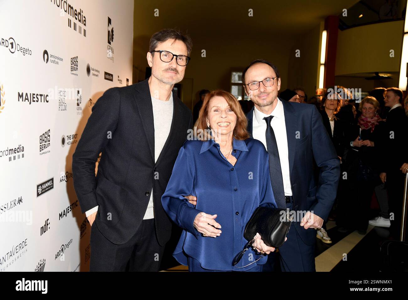 Simon Verhoeven, Senta Berger und Luca Verhoeven bei der Daffne ...