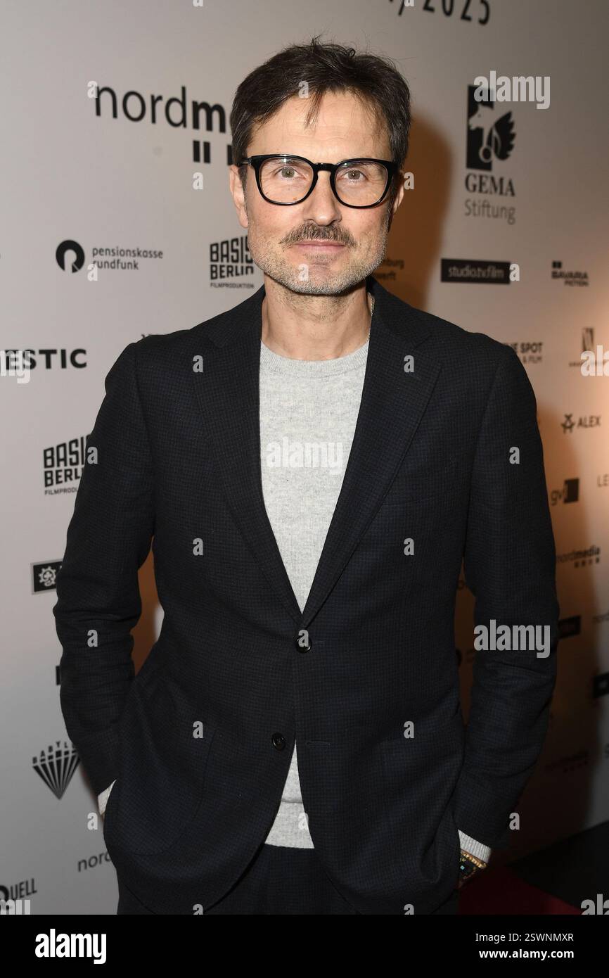 Simon Verhoeven bei der Daffne Verleihung von der Deutschen Akademie ...