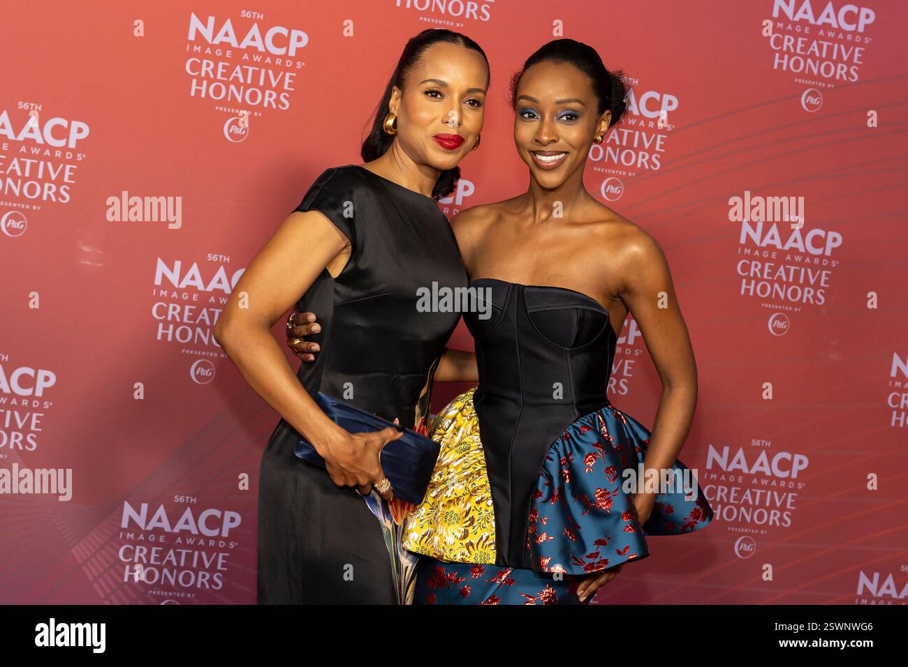 Los Angeles, USA. 21st Feb, 2025. Kerry Washington and Ebony Obsidian ...