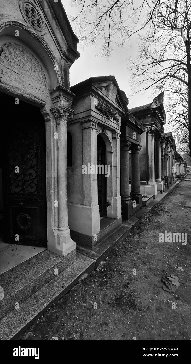Parisian Black and White Stock Photos & Images - Alamy