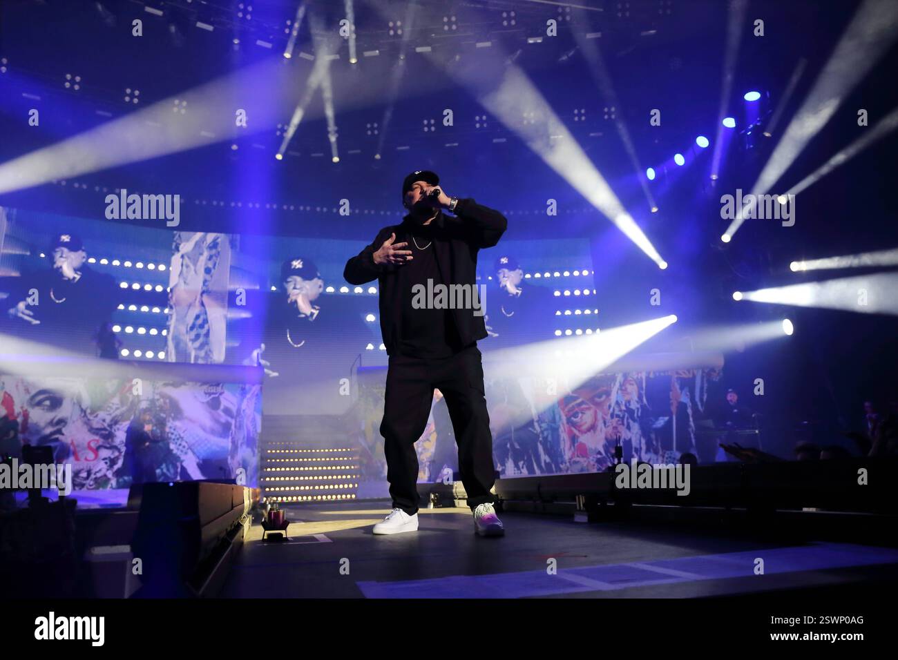 Savas Yurderi alias Kool Savas bei einem Konzert in der Max-Schmeling ...