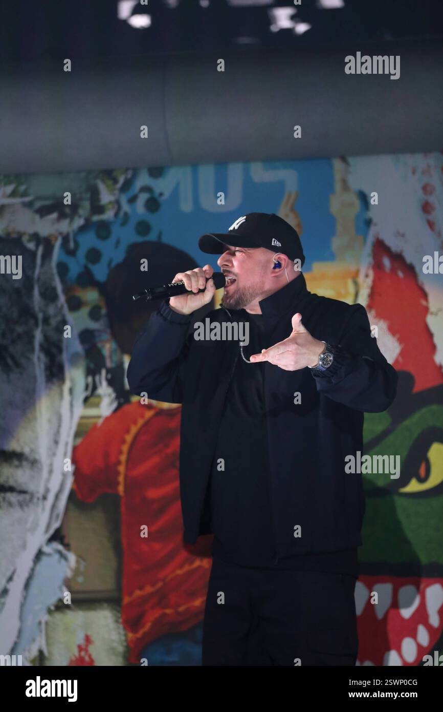 Savas Yurderi alias Kool Savas bei einem Konzert in der Max-Schmeling ...