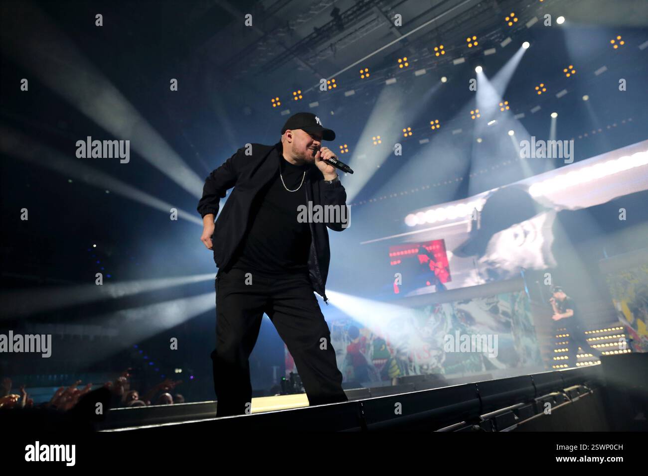 Savas Yurderi alias Kool Savas bei einem Konzert in der Max-Schmeling ...