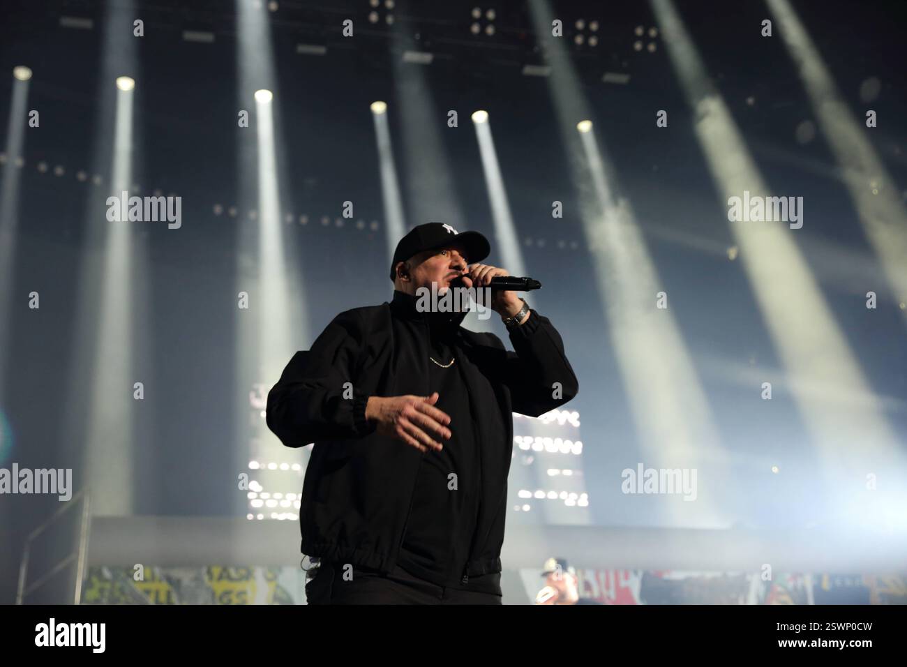 Savas Yurderi alias Kool Savas bei einem Konzert in der Max-Schmeling ...