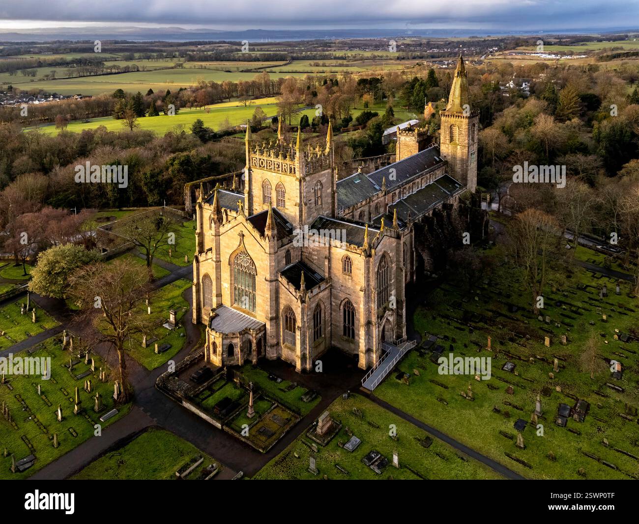 Dunfermline Abbey and Palace, Dunfermline, Fife, Scotland, UK Stock ...