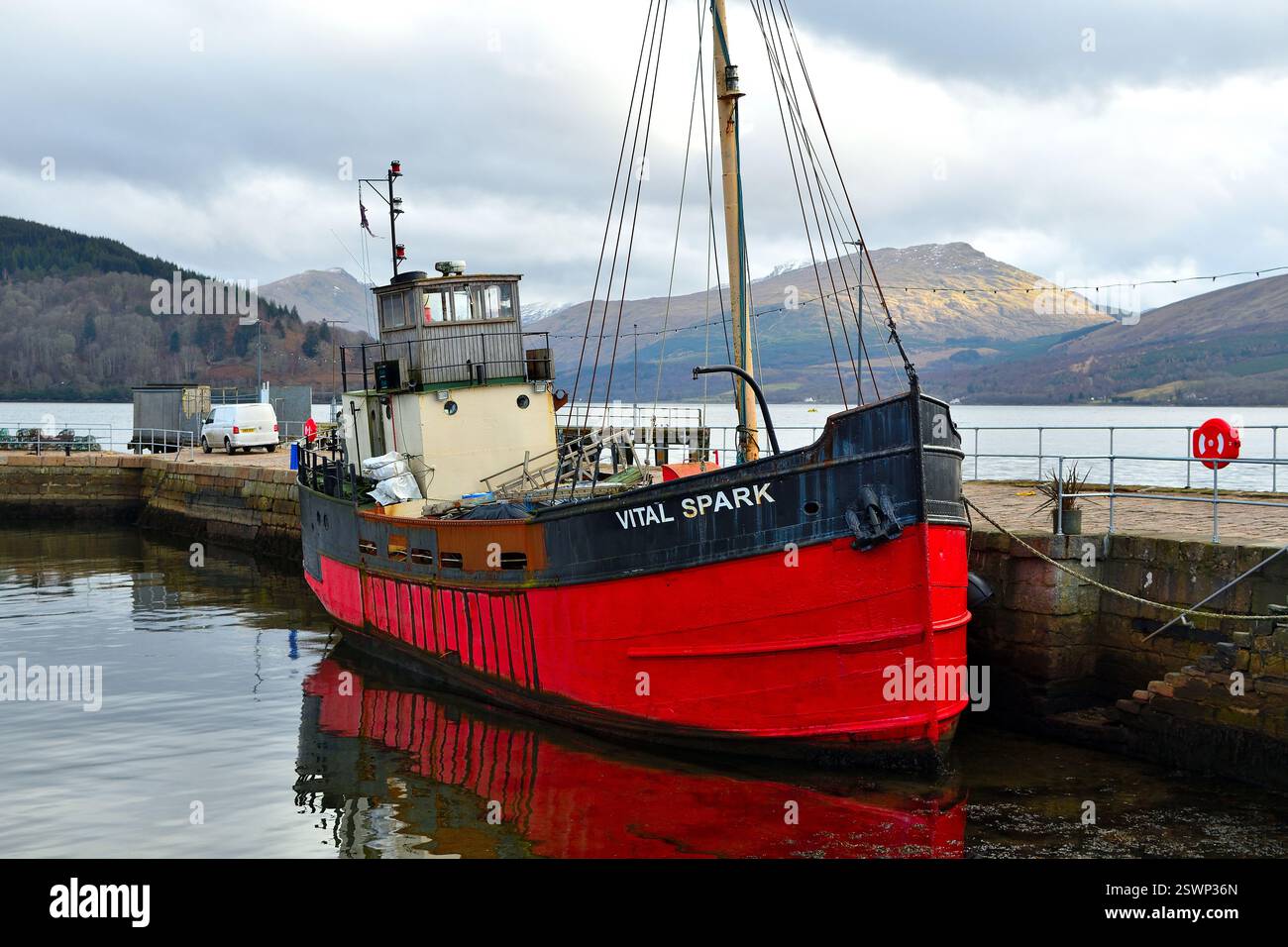 Inveraray and Inveraray Jail Stock Photo - Alamy
