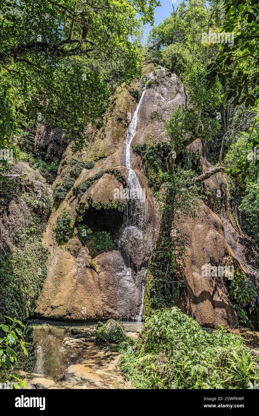 Boca da Onca waterfalls, Saloba river canyon, Mato Grosso do Sul ...
