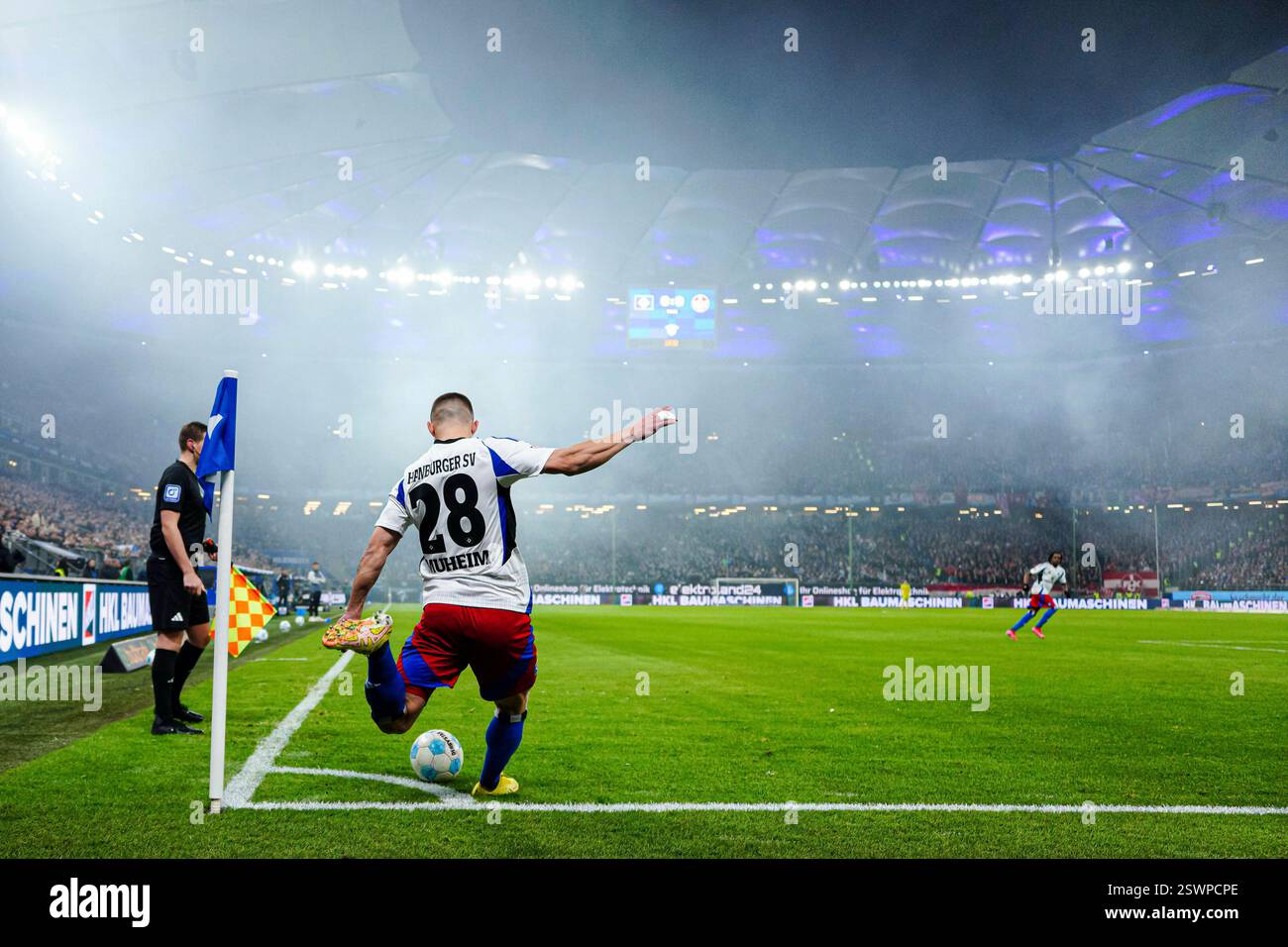 Eckball Miro Muheim (Hamburger SV, #28) GER, Hamburger SV vs. 1. FC ...
