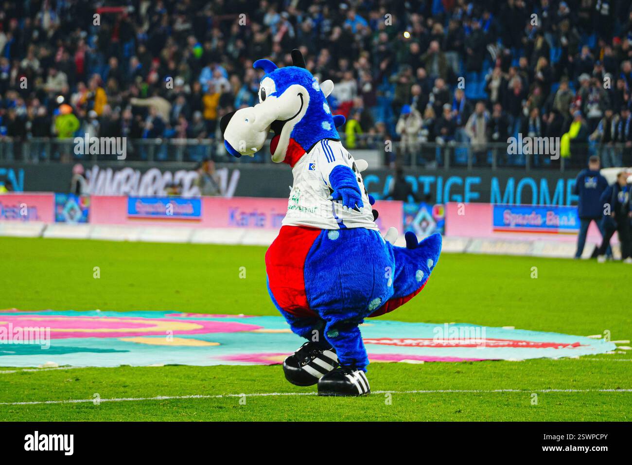 Dino Hermann, Maskottchen GER, Hamburger SV vs. 1. FC Kaiserslautern ...