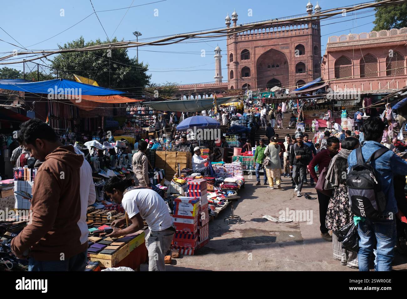 The bustling Meena Bazar street market outside the Jama Masjid in Delhi ...