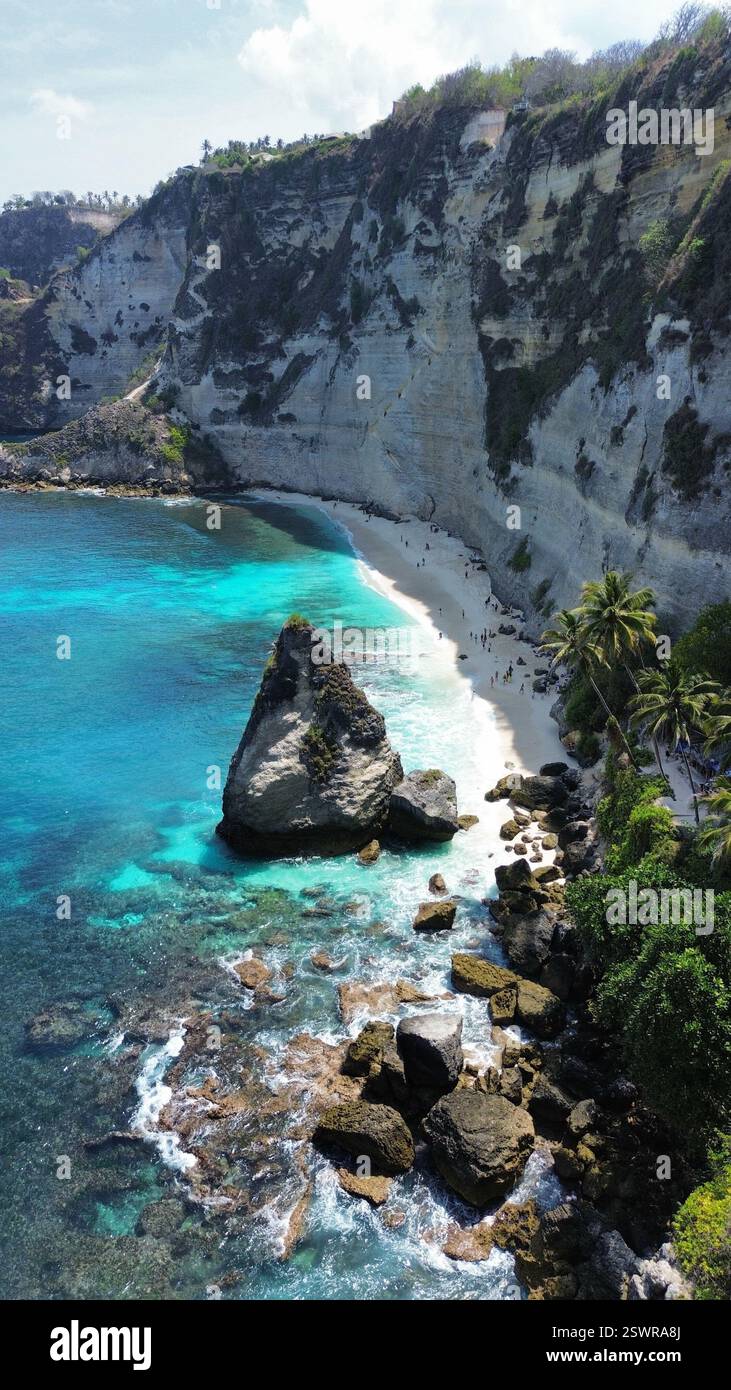 Breathtaking Aerial View of Diamond Beach, Nusa Penida Stock Photo - Alamy