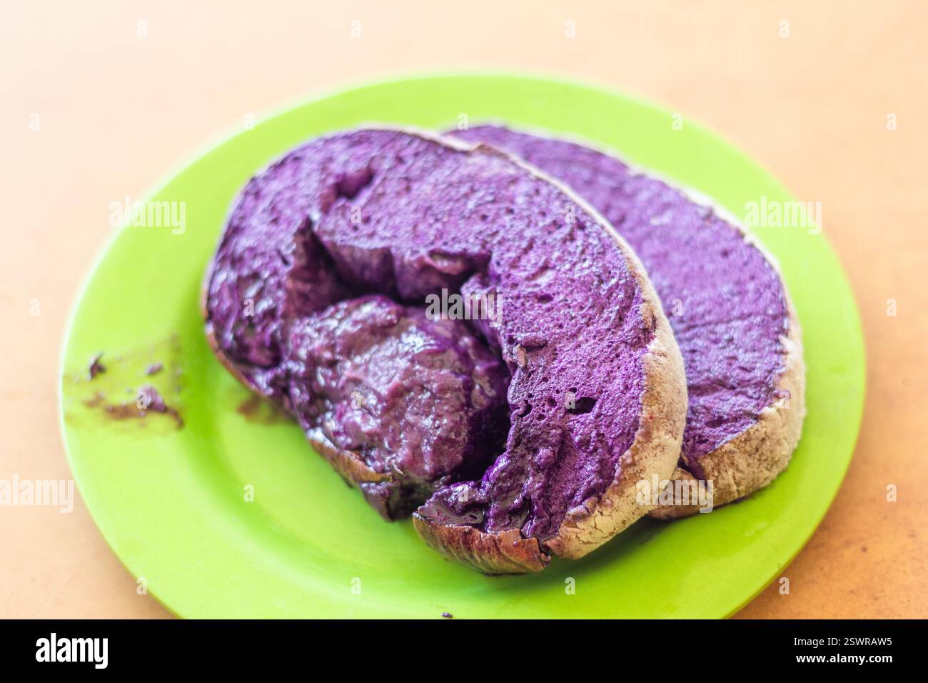 Ube brazo hi-res stock photography and images - Alamy