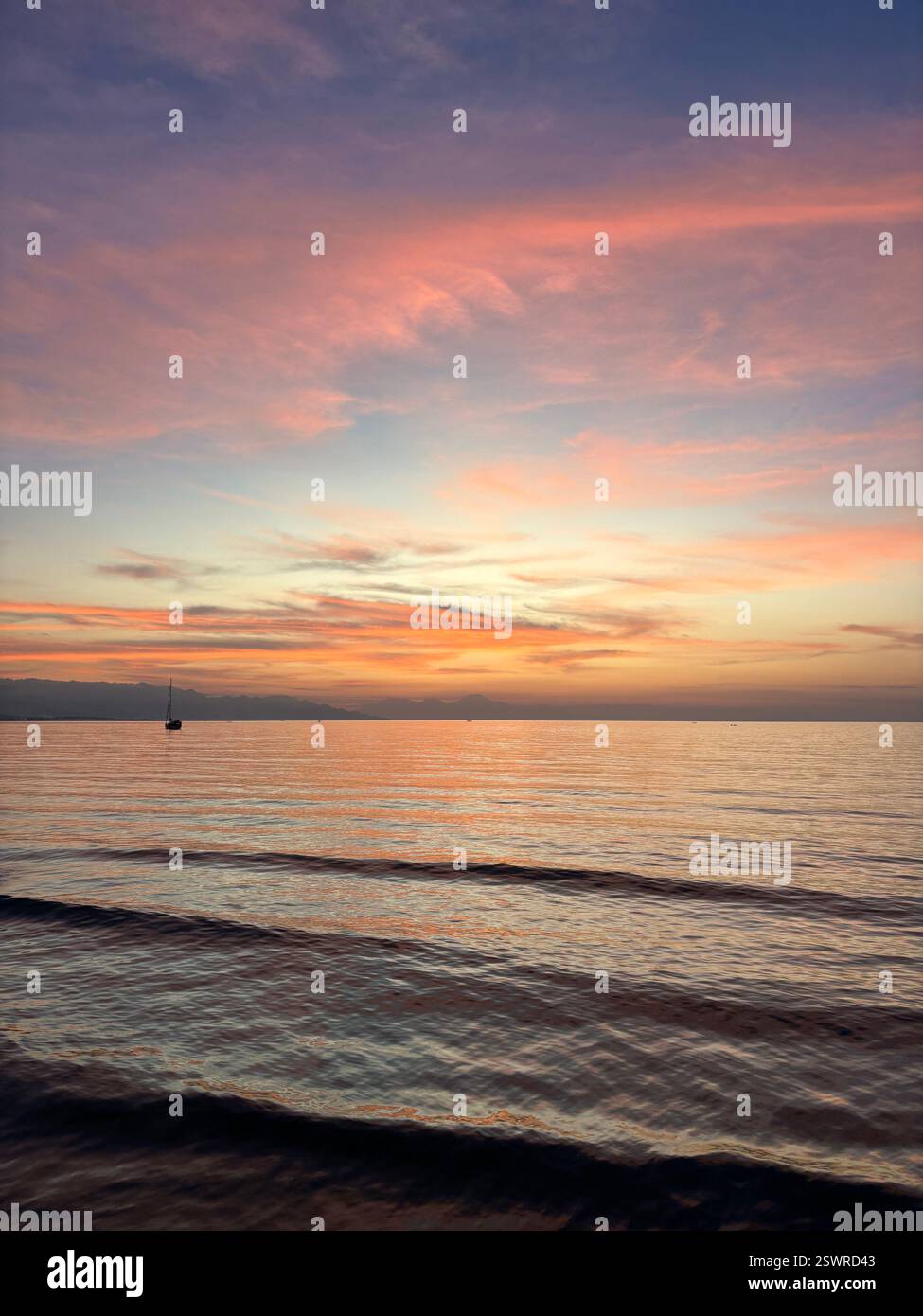 Golden Sunset Over the Ocean in Bali – A Breathtaking View Stock Photo ...