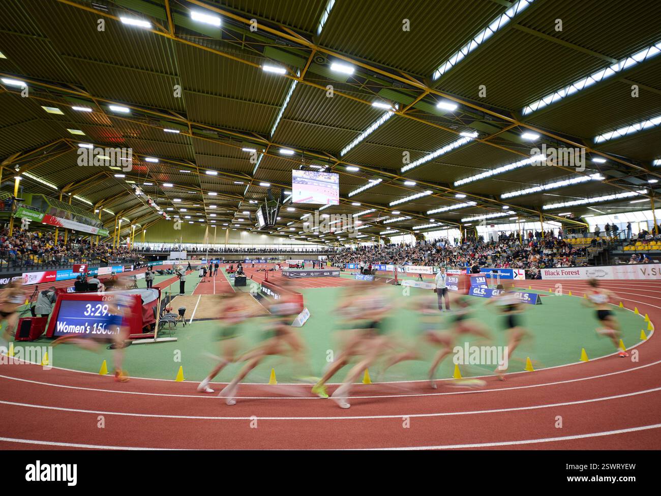 22 February 2025, North Rhine-Westphalia, Dortmund: Athletics/indoor ...