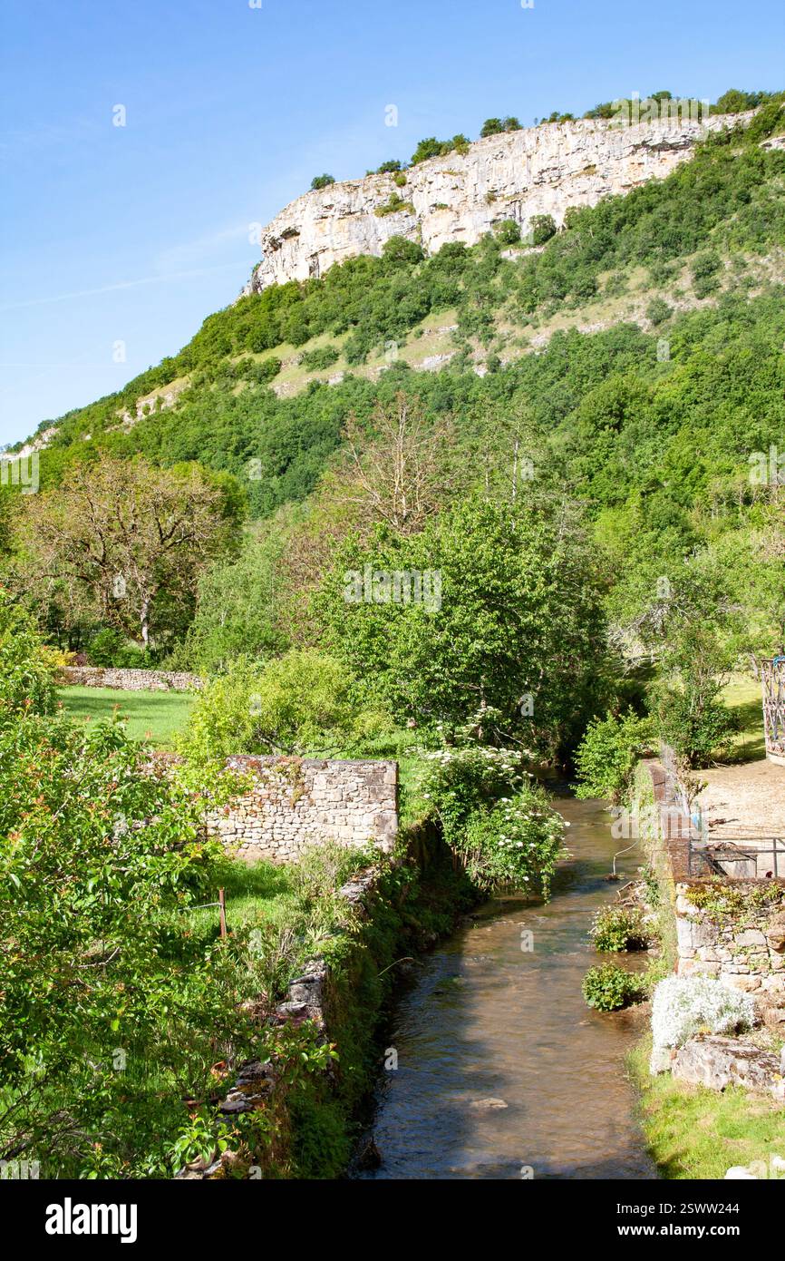 The Autoire natural cirque awarded the “espace naturel sensible” label ...