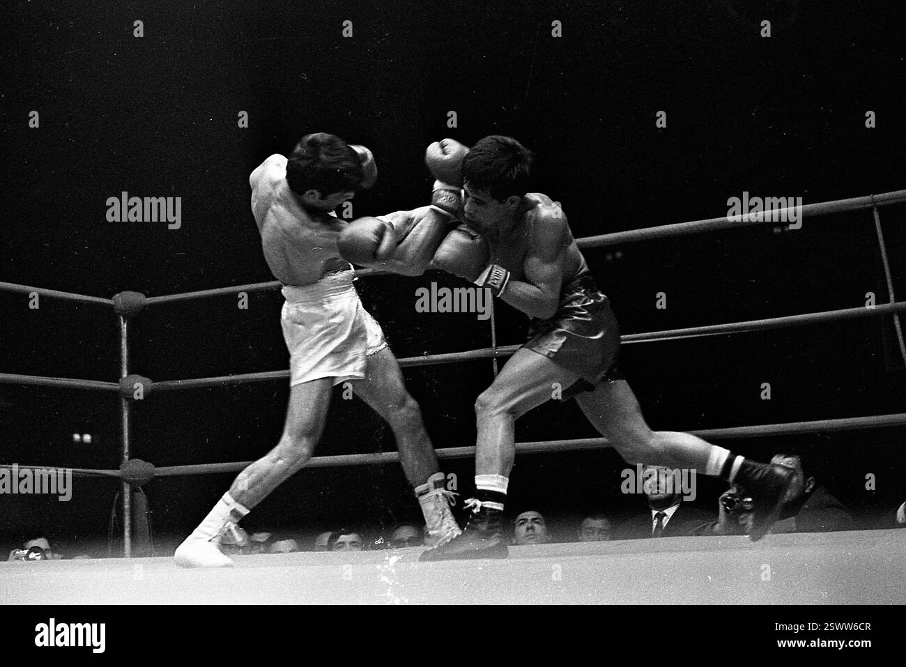 Argentine boxers Víctor Echegaray and Juan Domingo Corradi during a ...