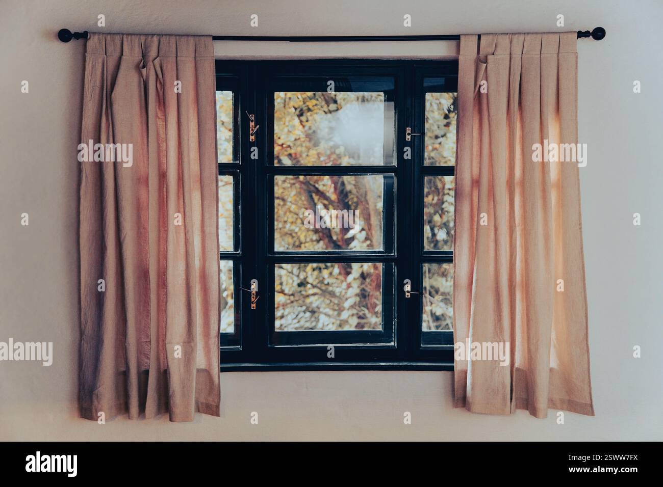 Showcasing simple curtains hi-res stock photography and images - Alamy