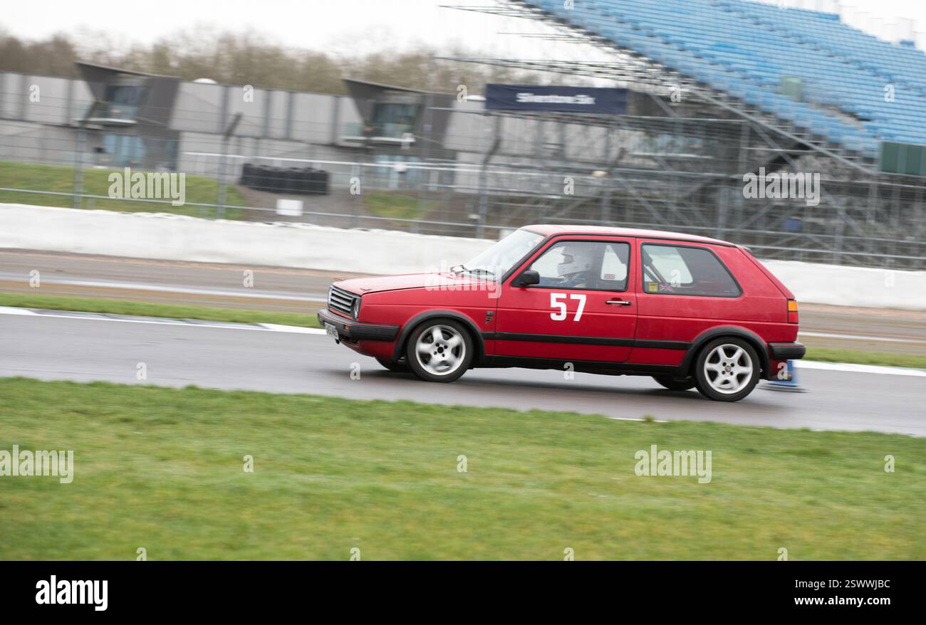 V.S.C.C. Pomeroy Trophy. Pre War vintage cars compete against newer ...