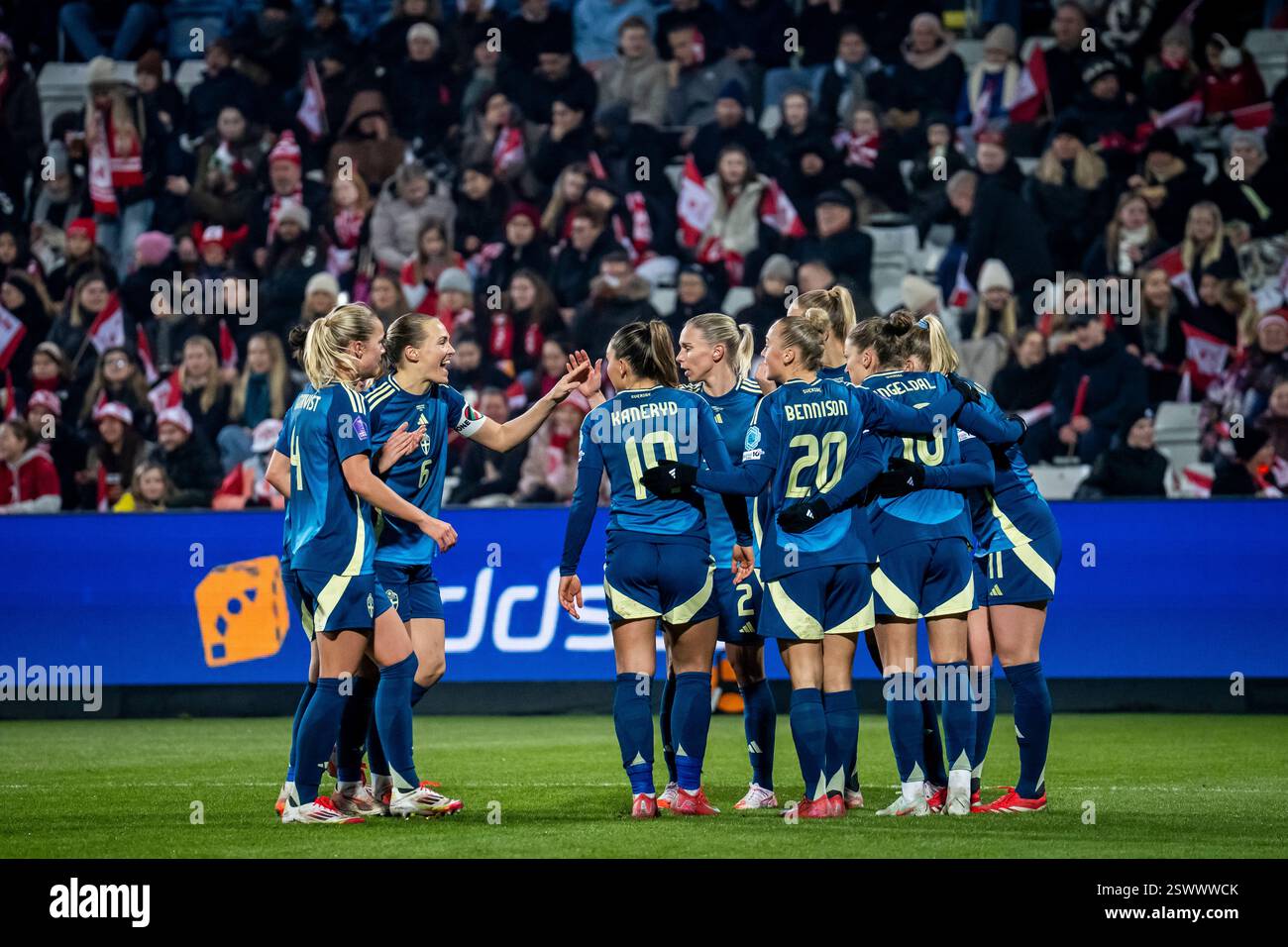 Odense, Denmark. 21st Feb, 2025. Fridolina Rolfö (18) of Sweden scores ...