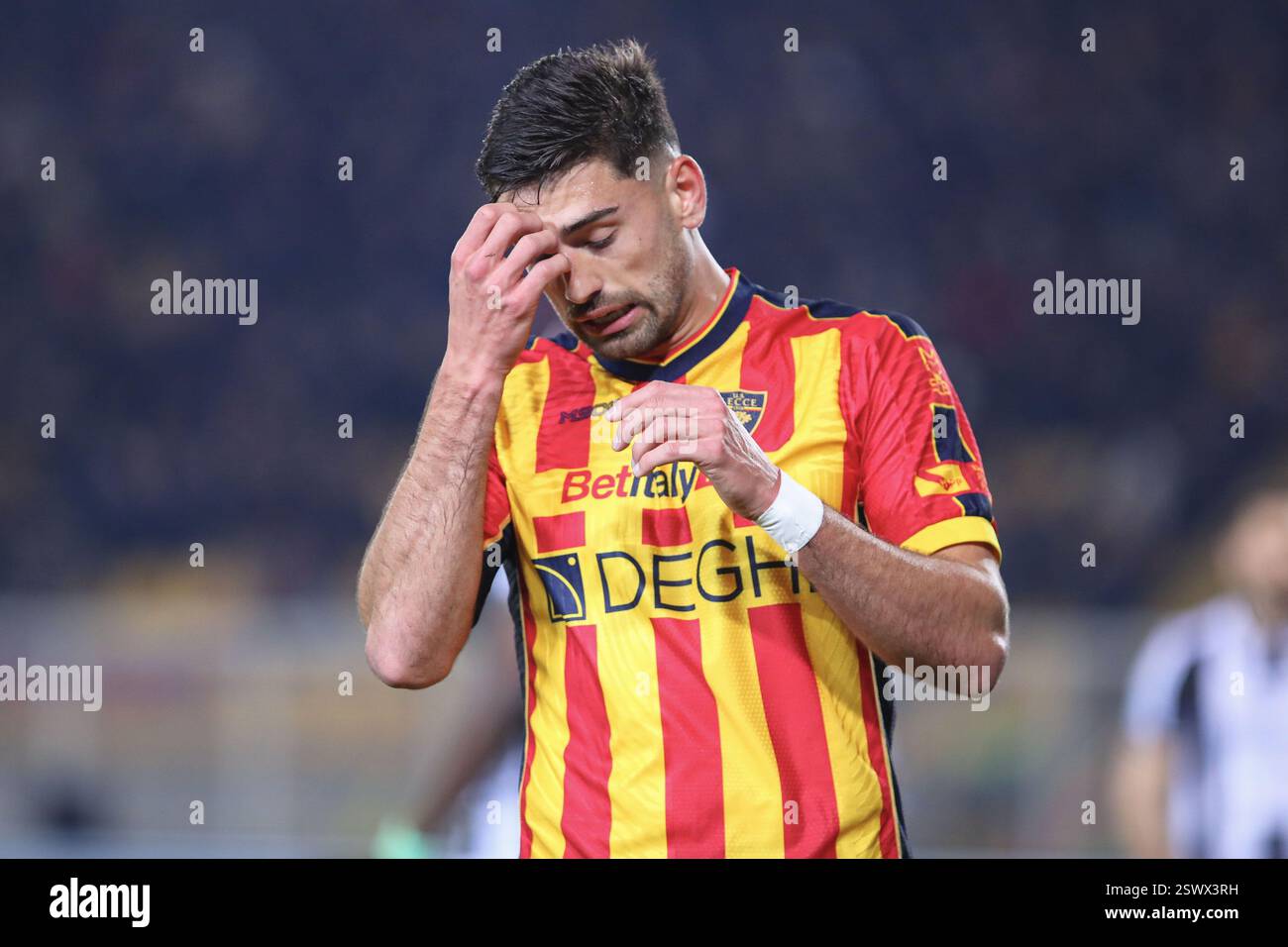 Lecce, Italy. 21st Feb, 2025. Santiago Pierotti of US Lecce looks ...