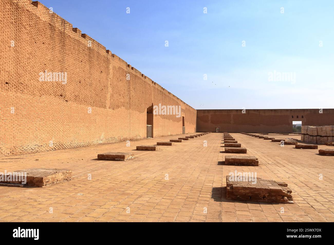 walls of the Great Mosque Malwiya in Samarra, Iraq Stock Photo - Alamy